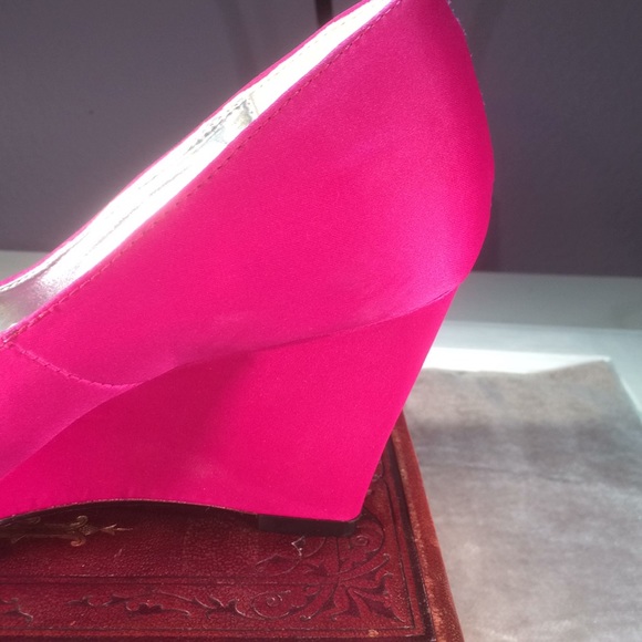 R.S.V.P | Shoes | Fuchsia Wedge Peep Toe Heels Nwot | Poshmark